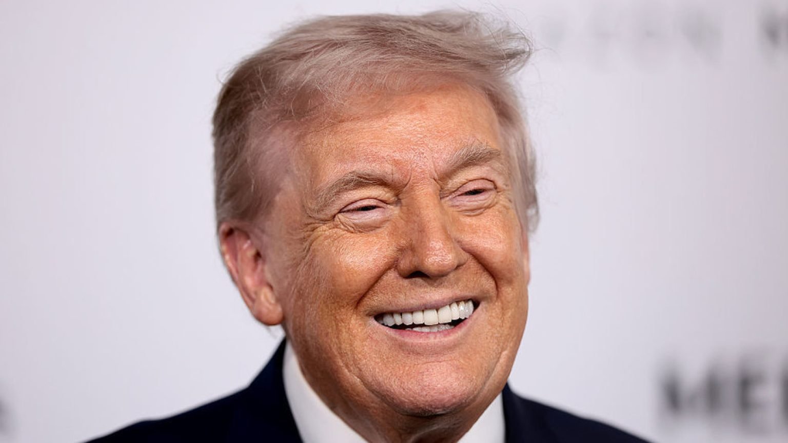 Trump ‘jokes’ About Including Three New US States — RT World News ...